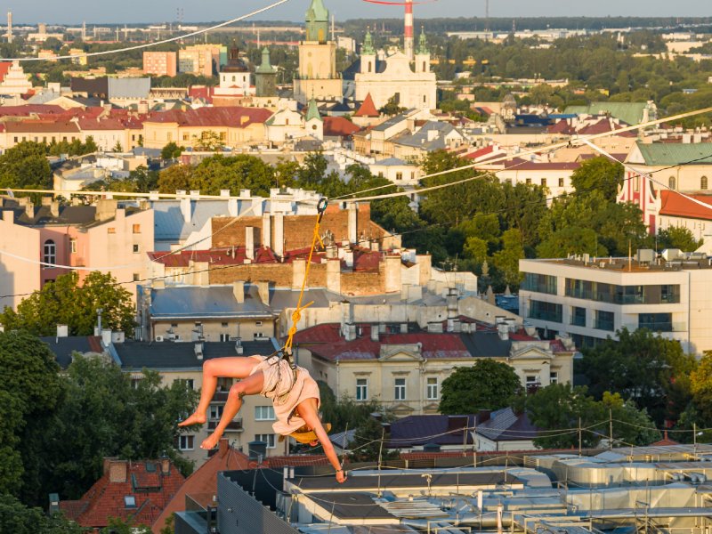 To największa tego typu impreza na świecie. Urban Highline Festival z perspektywy drona (zdjęcia ...